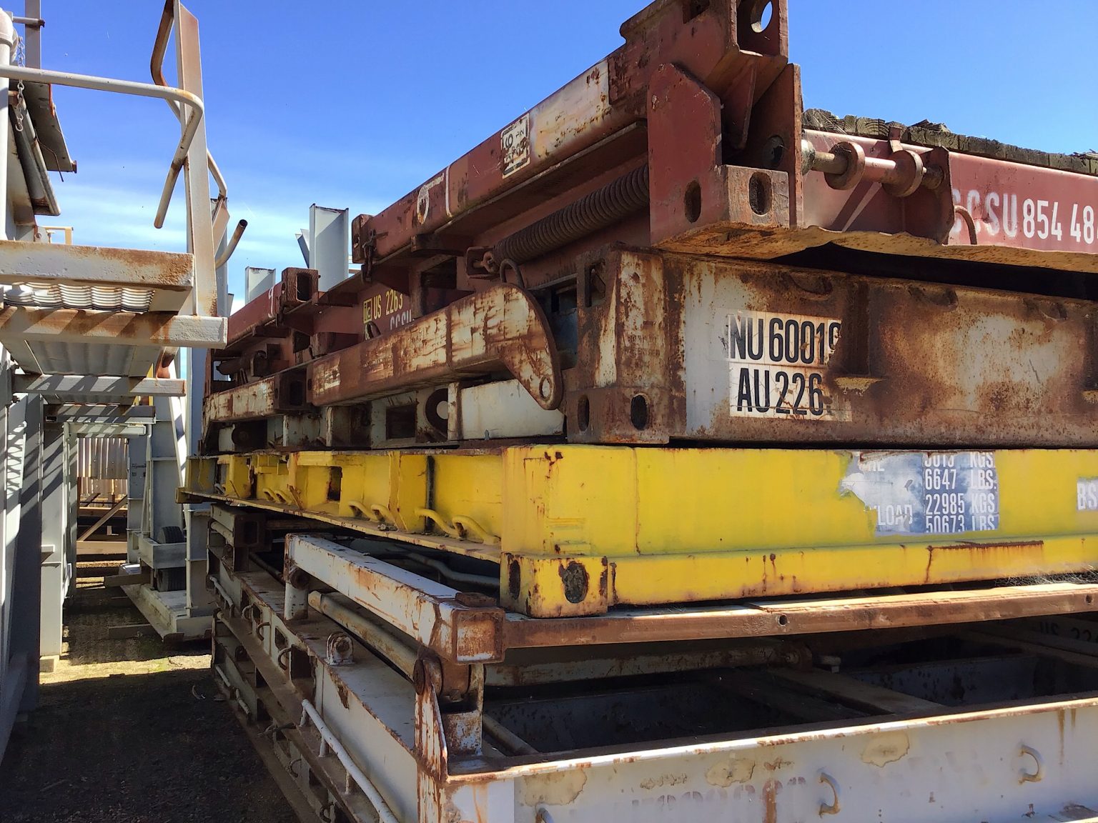 COLLAPSIBLE SHIPPING CONTAINERS - Mine Graveyard