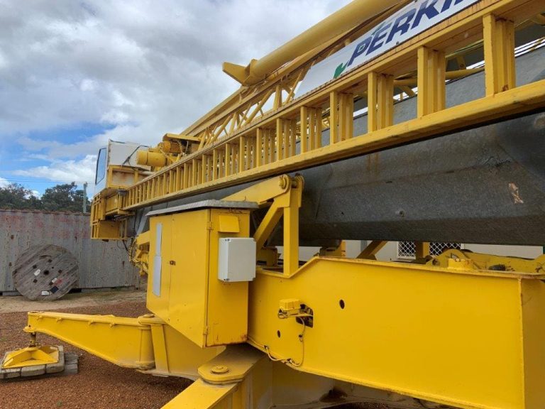 SECOND HAND TOWER CRANE FOR SALE - Mine Graveyard